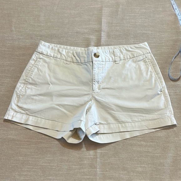 GAP | Shorts | Gap Cream Color Shorts Size 8 These Shorts Have Two ...